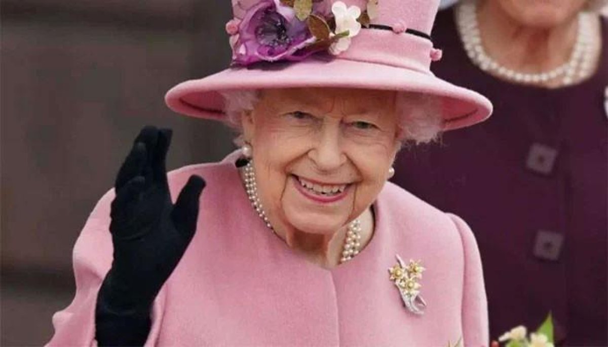 Queen Elizabeth's daily diet plan revealed. See here
