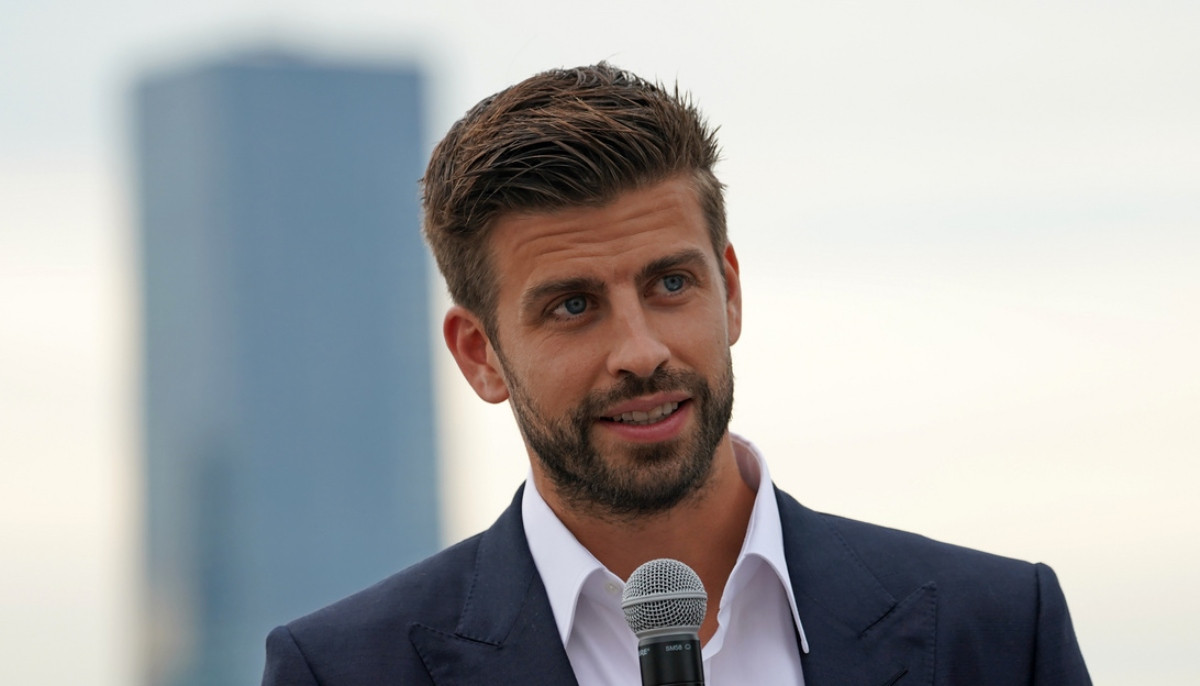 Gerard Pique seen with Russian model amid Shakira feud
