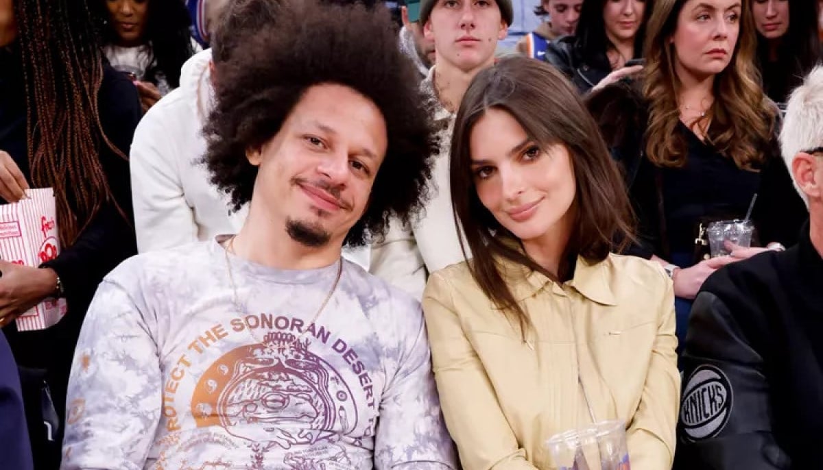 Emily Ratajkowski Pairs TINY Bra Top With Low-Rise Leggings For Date Night