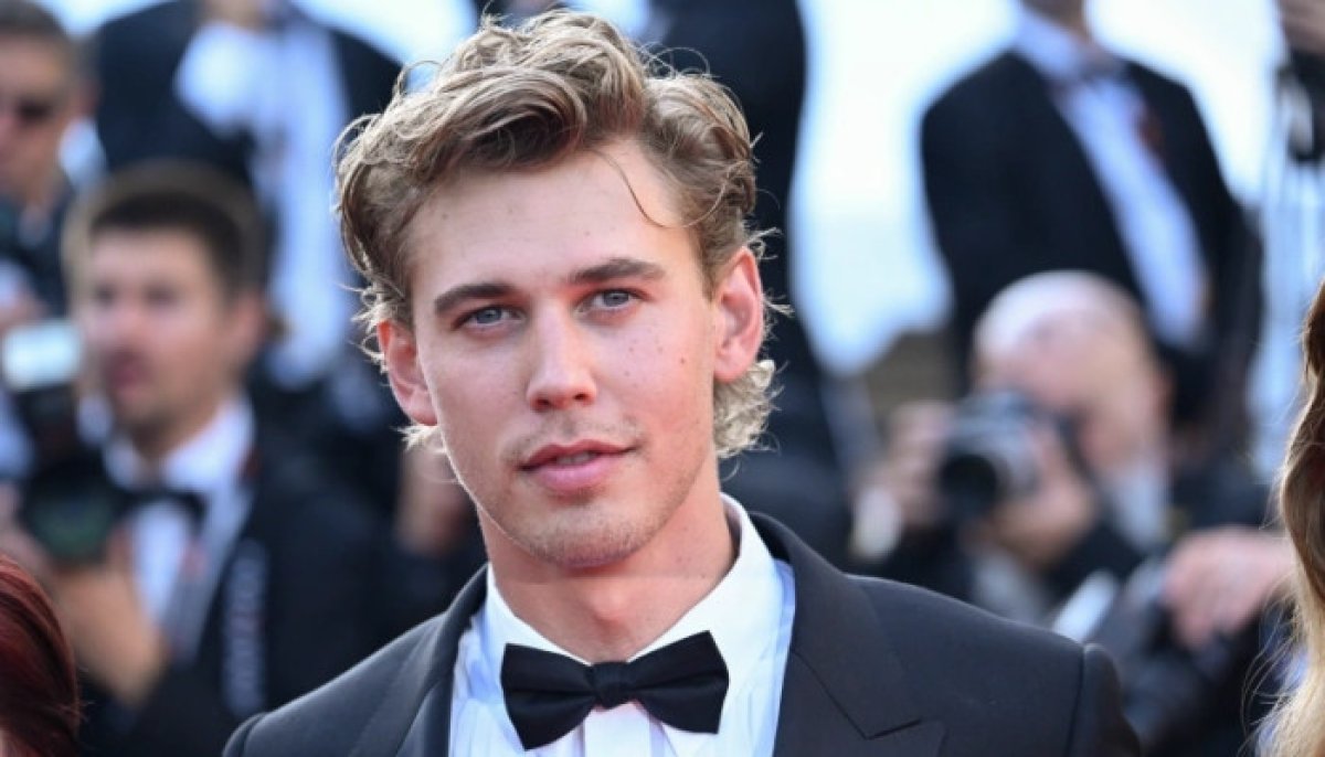 Austin Butler reflects on 'awful' memory to fit in Elvis's role