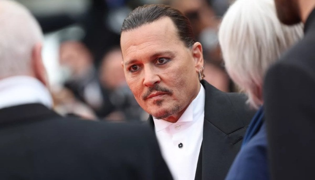 Johnny Depp's film gets 7-minute standing ovation at Cannes, leaves ...