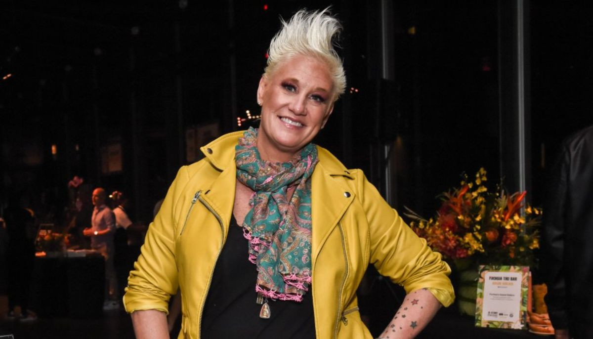 Anne Burrell’s loved ones gather in NYC to say goodbye