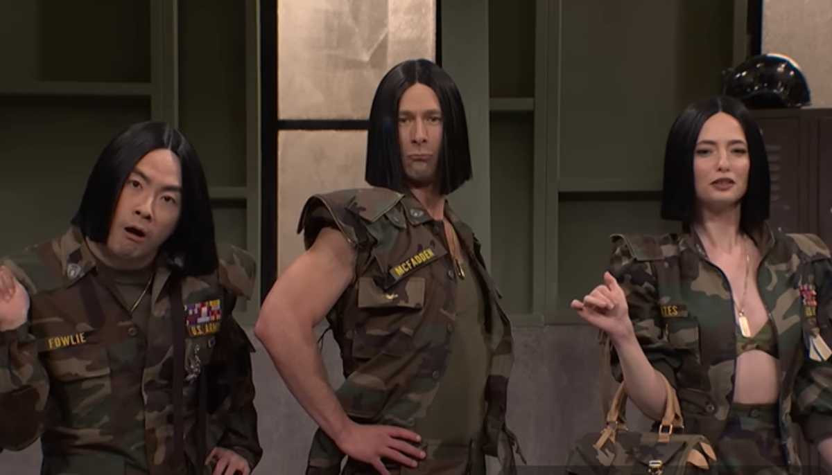 Glen Powell transforms into ‘diva with bob’ for 'SNL'