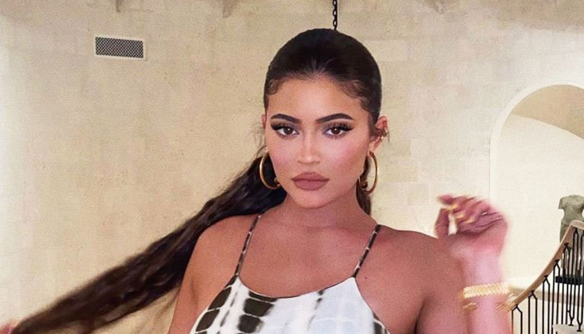 Kylie Jenner Flaunts Curves In Sultry Leopard Ensemble The Celeb Post