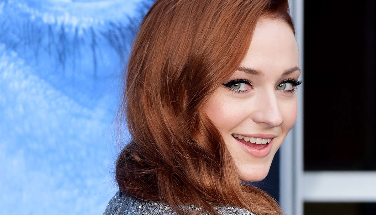 Sophie Turner goes back to Game of Thrones red hair look