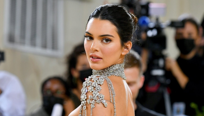 Kendall Jenner reaches 200m IG followers, sends ‘virtual hugs’ to fans