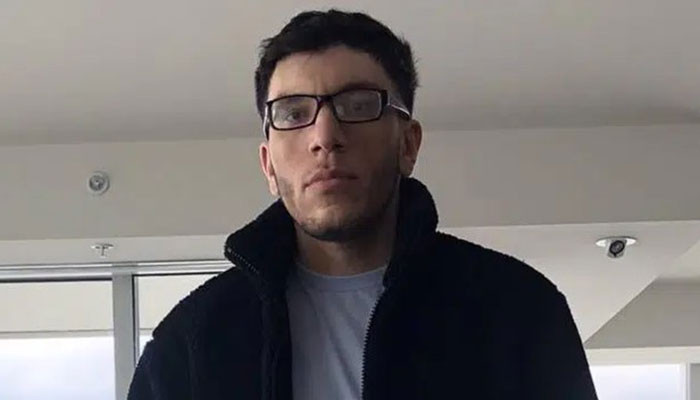 Tyler Niknam aka Trainwreck reveals how many millions he donates to fans