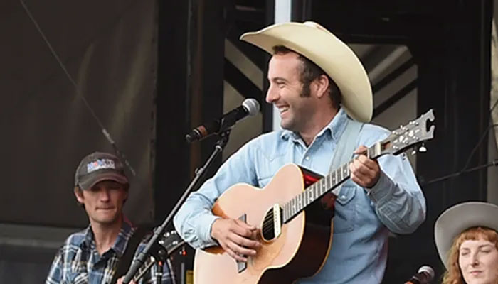 Country singer Luke Bell dies at 32: Deets Inside