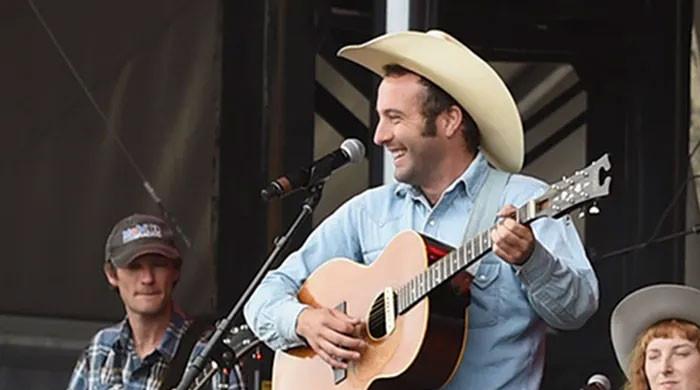 Country singer Luke Bell dies at 32: Deets Inside
