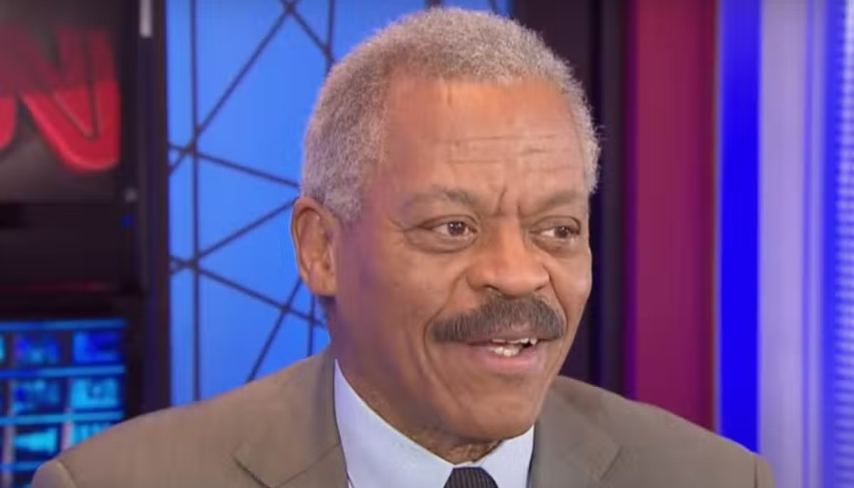 CNN anchor Bernard Shaw dies aged 82 in Washington DC