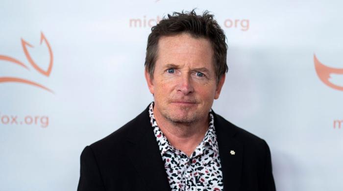 Michael J. Fox emotionally reveals passing of his mother at Comic Con ...