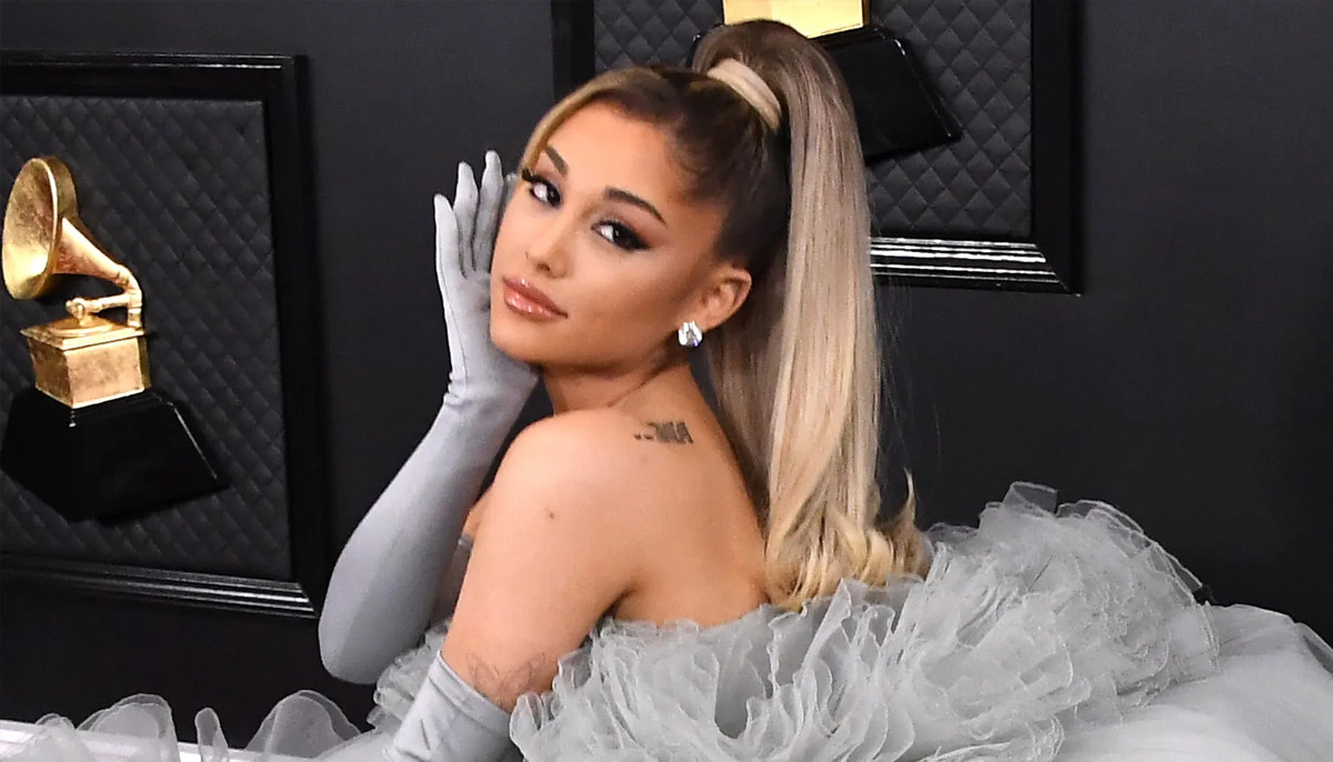 See: Ariana Grande debuts blonde hair ahead of Wicked role See: Ariana Grande debuts blonde hair ahead of Wicked role