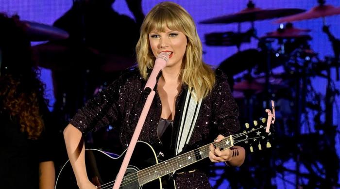 Ticketmaster Apologizes To Taylor Swift Fans For Terrible Ticket