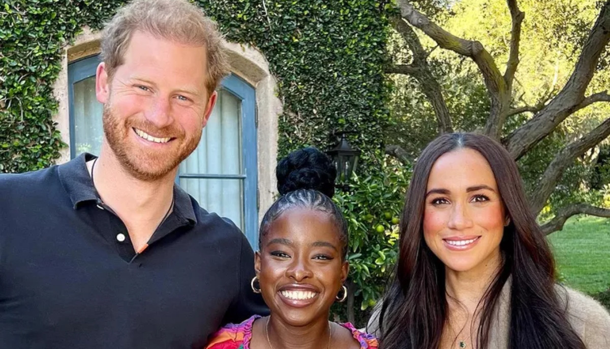 Meghan Markle, Prince Harry poses with Amanda Gorman after showing up ...