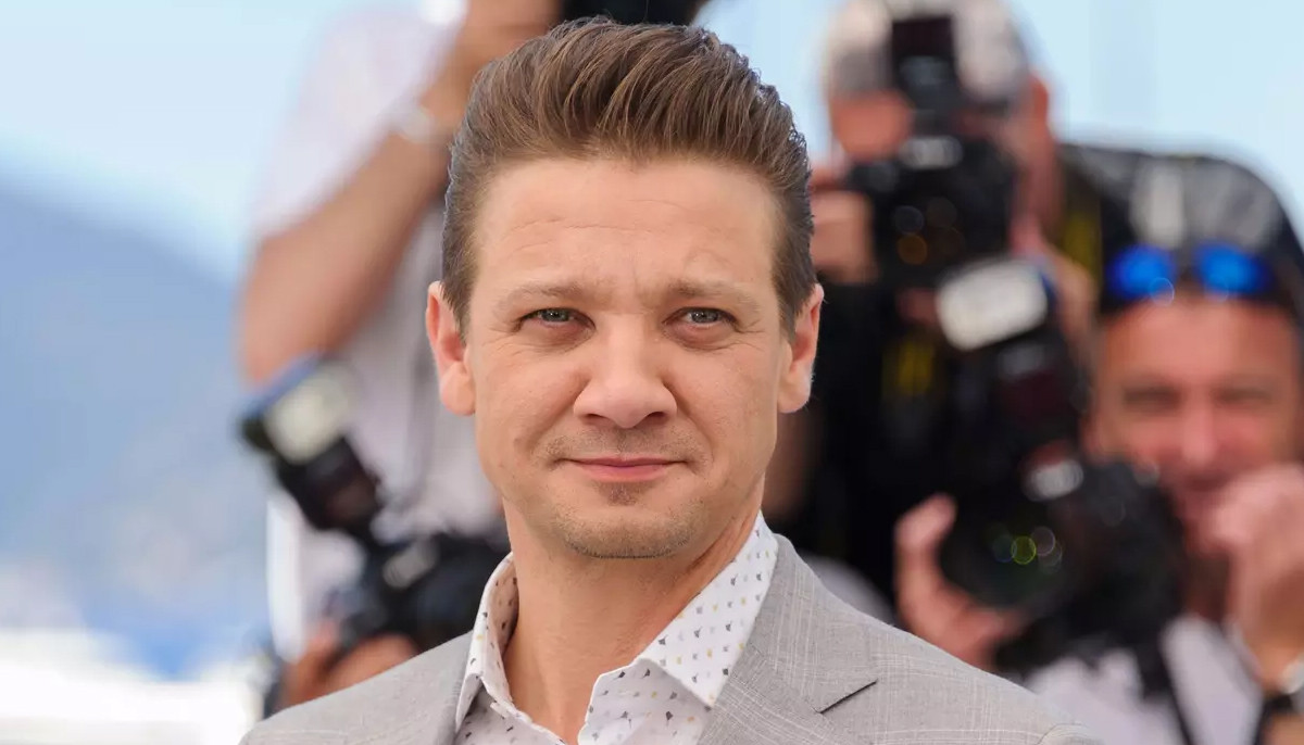 Jeremy Renner reveals he broke over 30 bones in snowplow incident