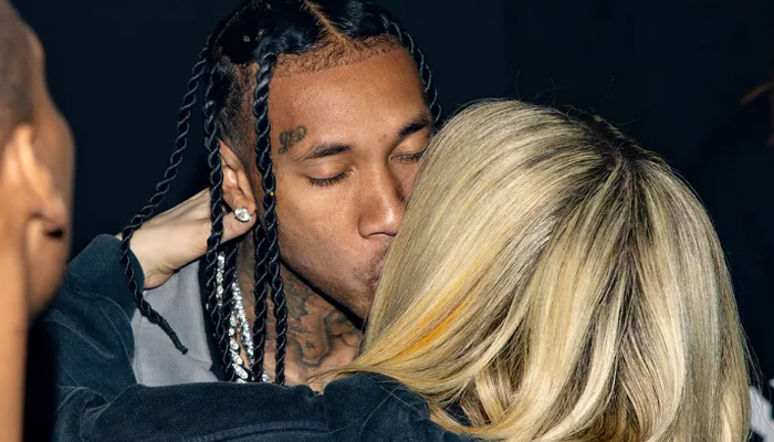 Avril Lavigne, TYGA confirm 'casual' romance with smooch on lips: See