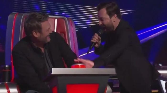 Jimmy Fallon visits The Voice, surprising his pals with 'amazing ...