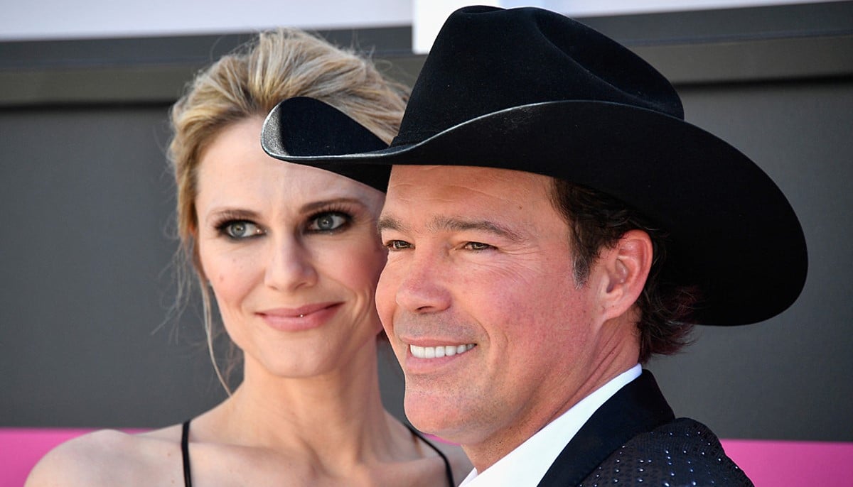 Clay Walker Expecting Baby No. 6, a Daughter with Wife Jessica