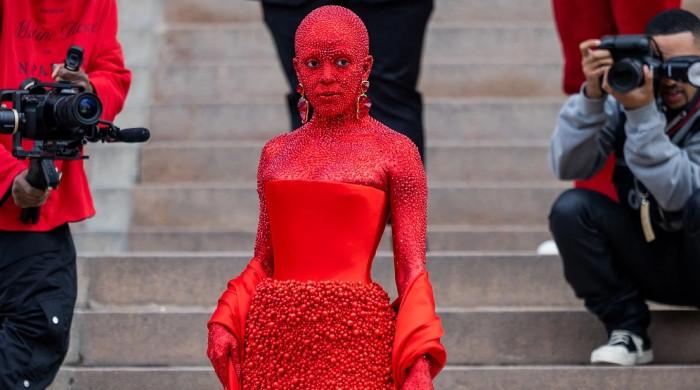 Doja Cat was 'super ill' at Paris Fashion Week pulling off her viral ...
