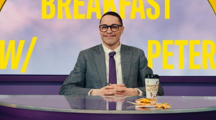 Pete Davidson embraces early mornings, breakfast in Taco Bell commercial