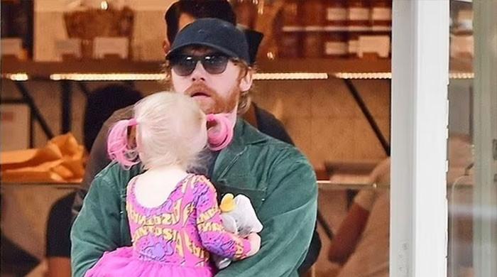 Rupert Grint's whiskered look captures attention with daughter - The ...