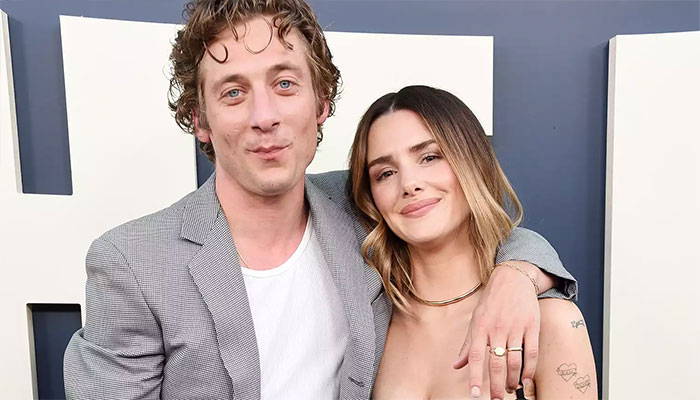 Jeremy Allen White left 'Paw-struck' as wife roars 'Single Mom'