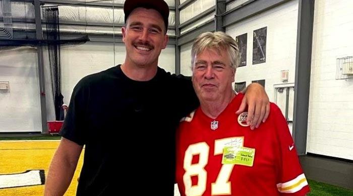 Taylor Swift, Travis Kelce receives singer's father's blessings for ...