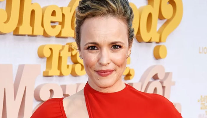 'Mean Girls' star Rachel McAdams makes surprise appearance on SNL