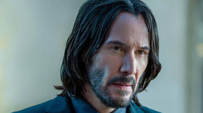 'John Wick' star Keanu Reeves leaves fans worried after limping with ... 'John Wick' star Keanu Reeves leaves fans worried after limping with ...