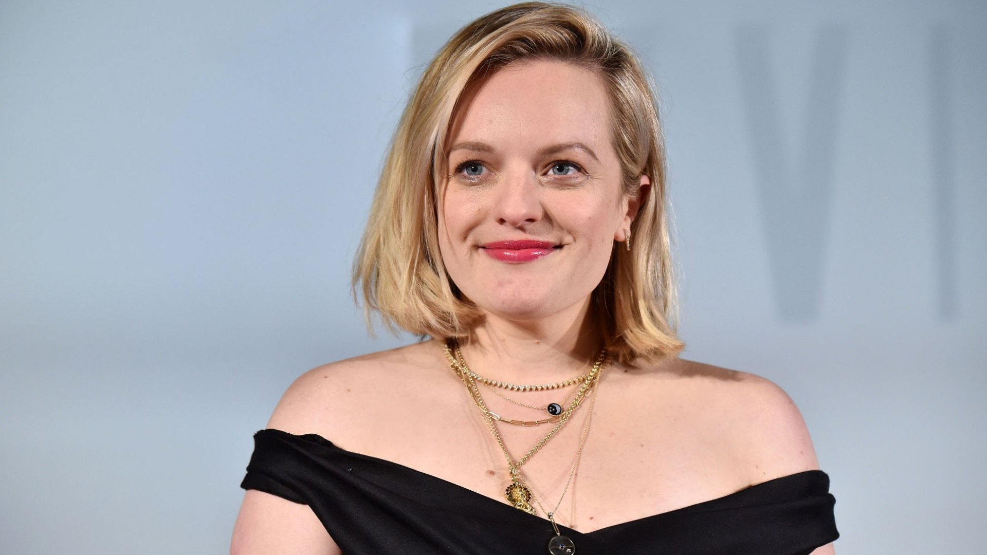 Elisabeth Moss announces first pregnancy on Jimmy Kimmel Live show