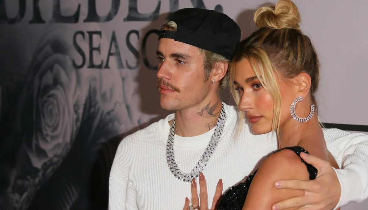 What S Wrong With Justin Bieber Fans React After His Strange