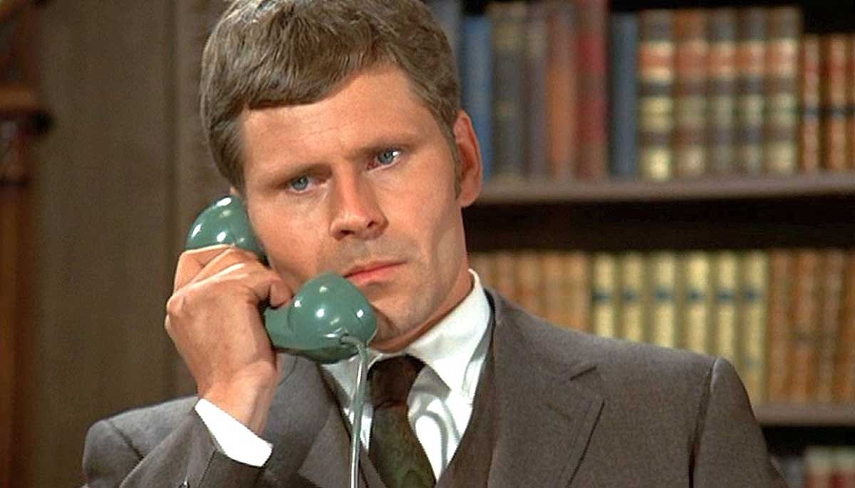 ‘James Bond’ villain Bruce Glover passes away