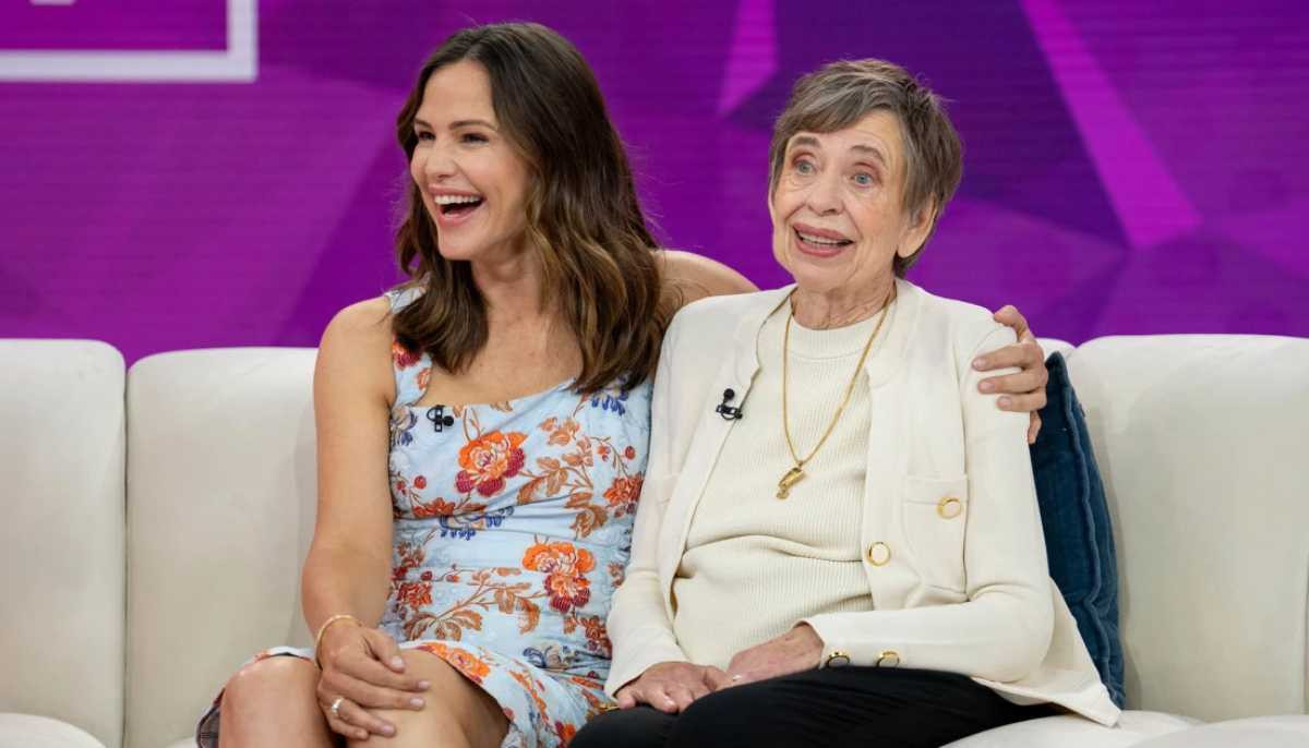 Jennifer Garner marks father's first death anniversary with heartfelt ...