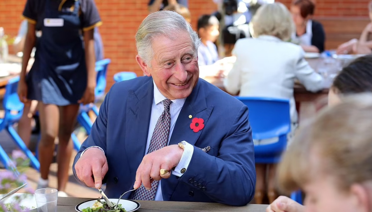 Royal butler sent home after fake tan stinks up King Charles's dinner