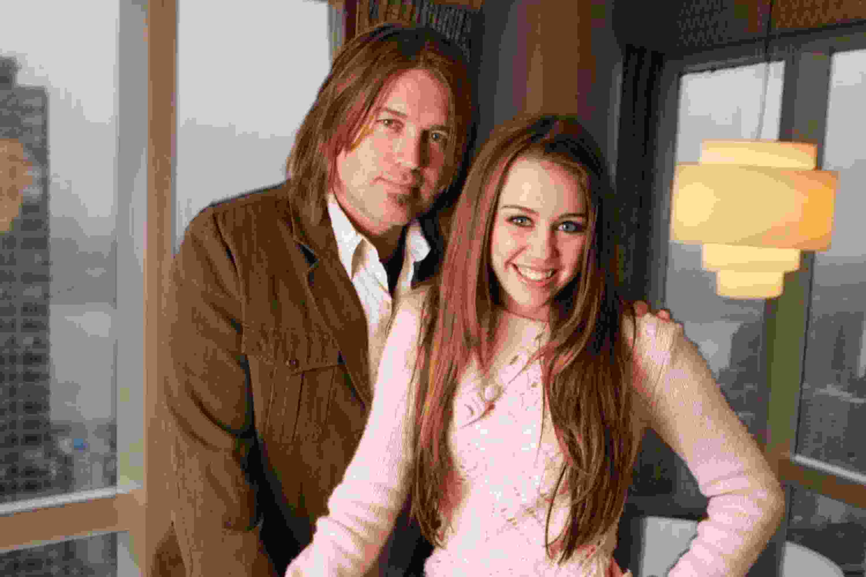 Miley Cyrus, Billy Ray Cyrus take first step towards reconciliation