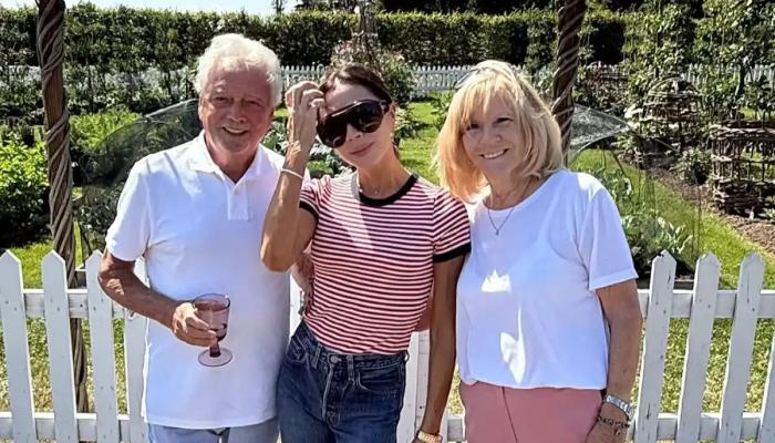 Victoria Beckham posts snaps with parents on social media post
