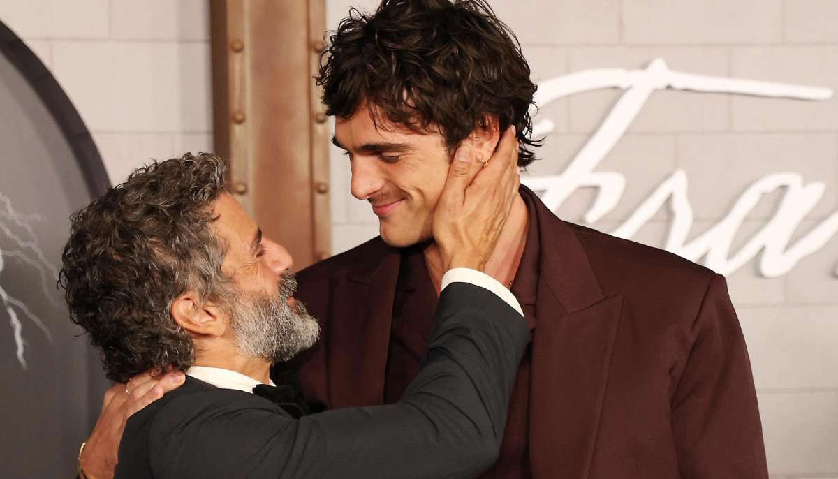 Jacob Elordi playfully slaps his favourite actor Oscar Isaac